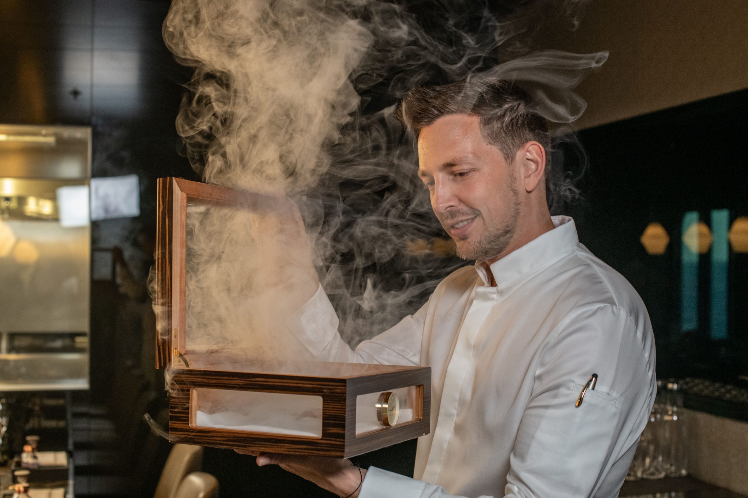 Interview mit Tom Götter Corporate Executive Chef bei Scenic Ocean ...